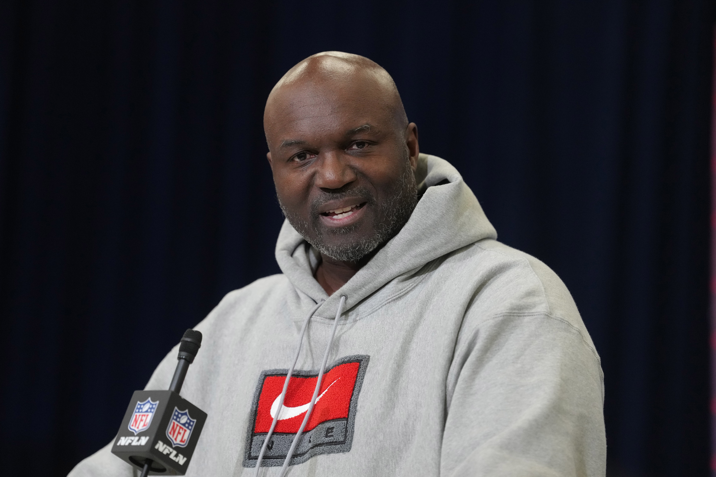 Bucs Rookie Mini-Camp Insider Day 1: Bain In 'Midseason Form,' New ...