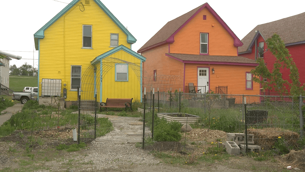 Developer working on block of homes in Cedar Rapids called 'Rainbow Road'