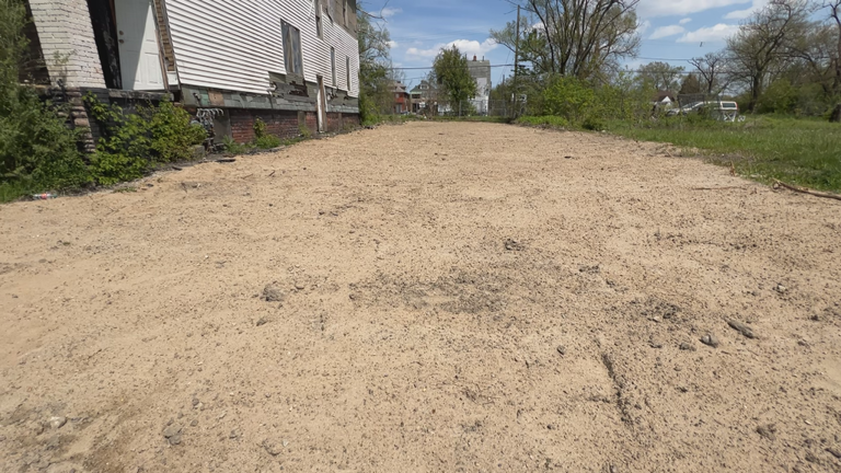 Detroit adjusts process for testing quality of dirt used at demolition ...