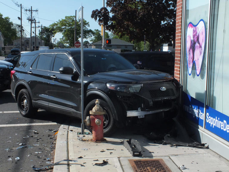 New Jersey State Police vehicle involved in Fair Lawn crash