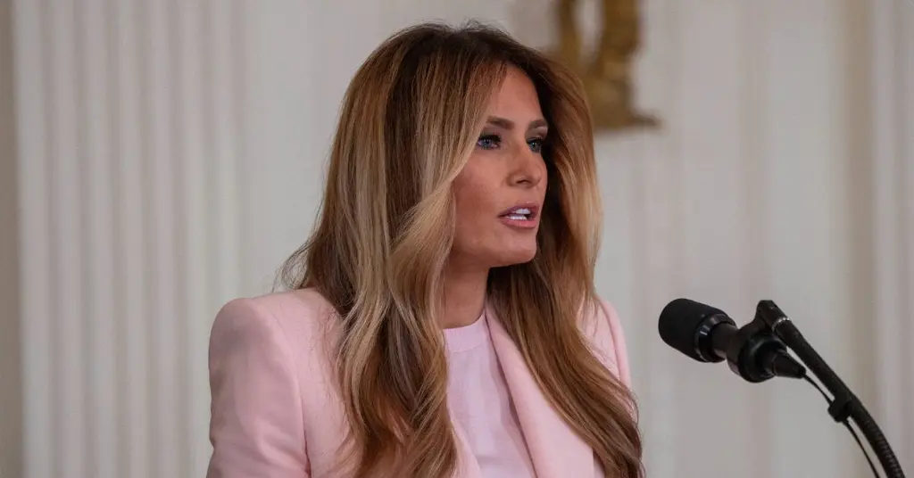 Melania compliment backfires, sparking Trump mockery