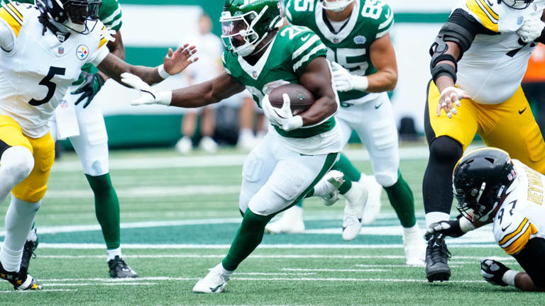 Jets fans torn on Breece Hall's $45 million contract extension