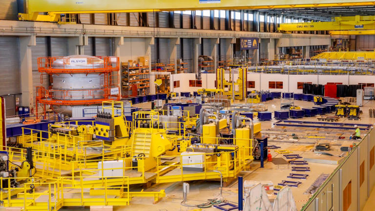 ITER’s central solenoid — a 59-foot stack of six superconducting ...