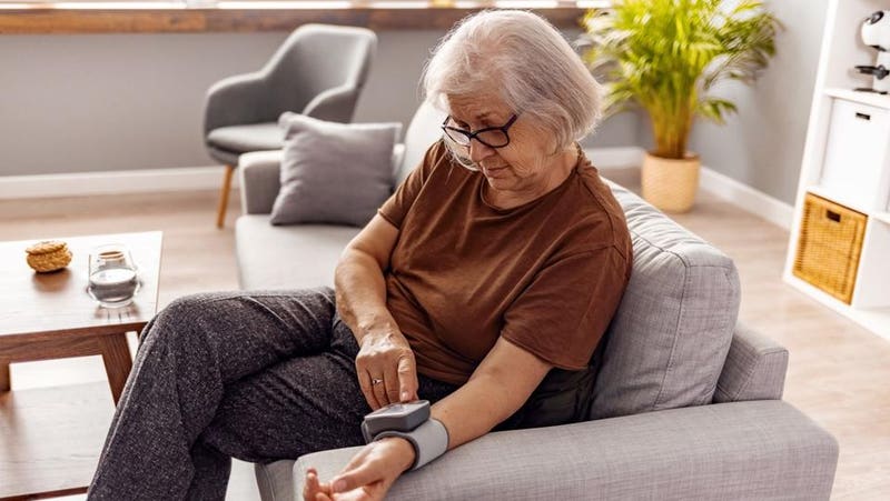 Systolic vs. diastolic blood pressure: What’s the difference?