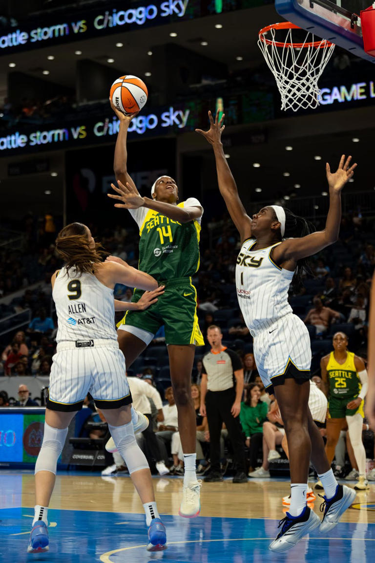 She’s studying computer science as a pro athlete. Dominique Malonga is ...