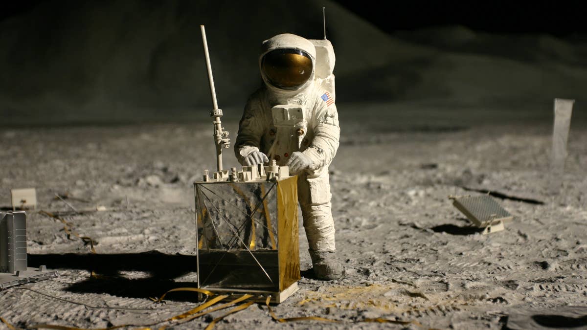 UFO files released by US government—161 folders relate to Apollo moon ...