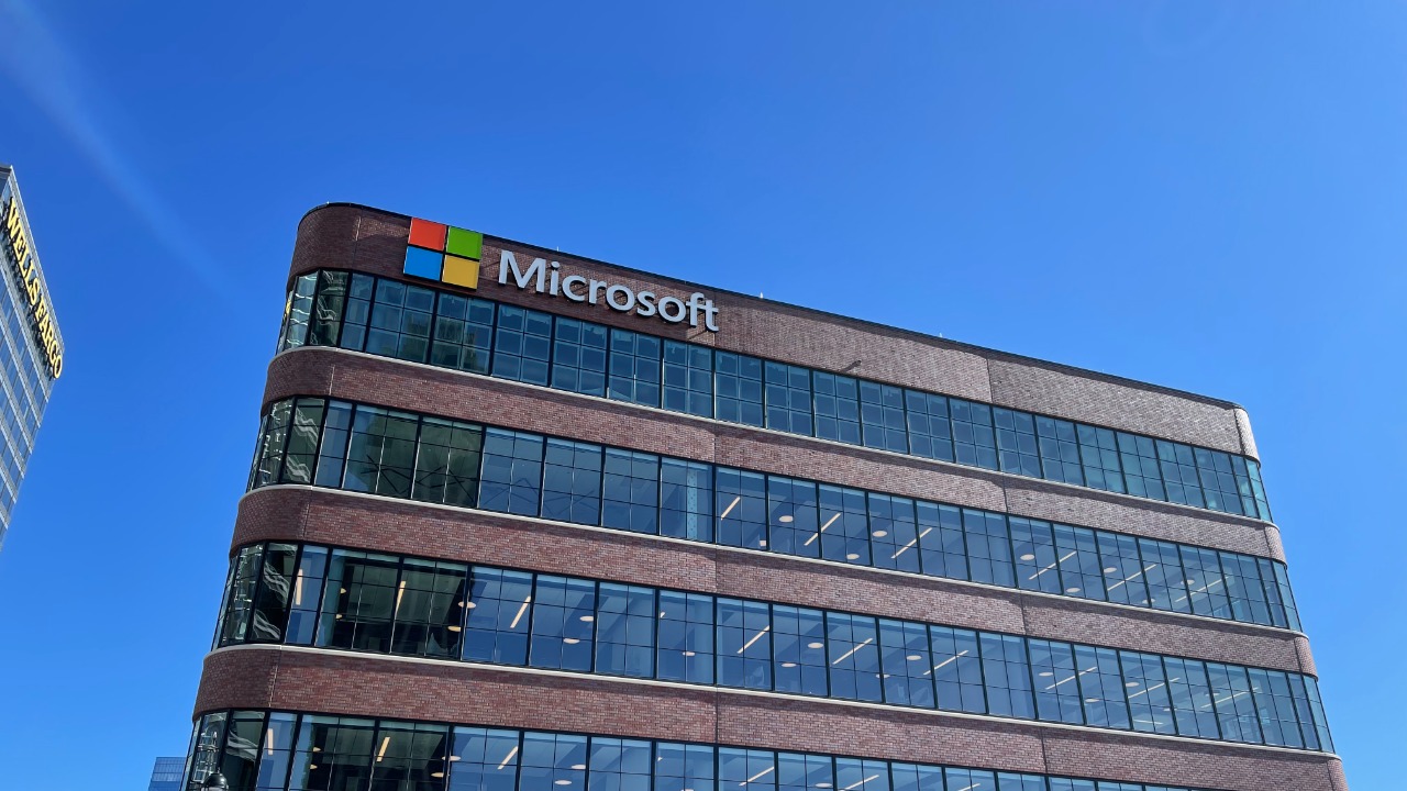 AI adoption reaches 17.8% of global workforce in Q1 2026