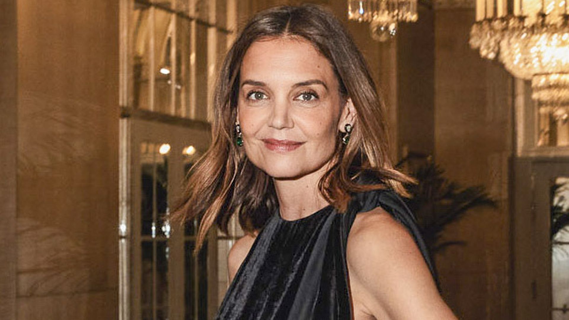 Katie Holmes spring style in photos: Effortless chic, neutral tones ...