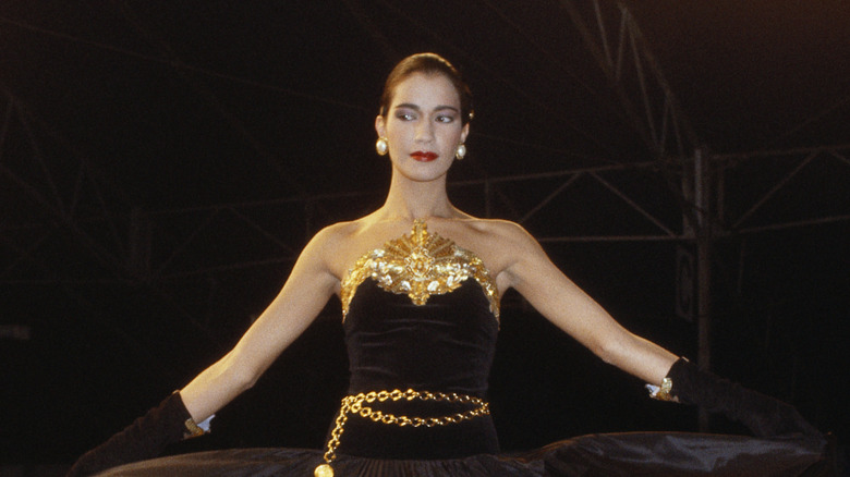 4 tips for incorporating the best '80s dress trends into your 2026 outfits