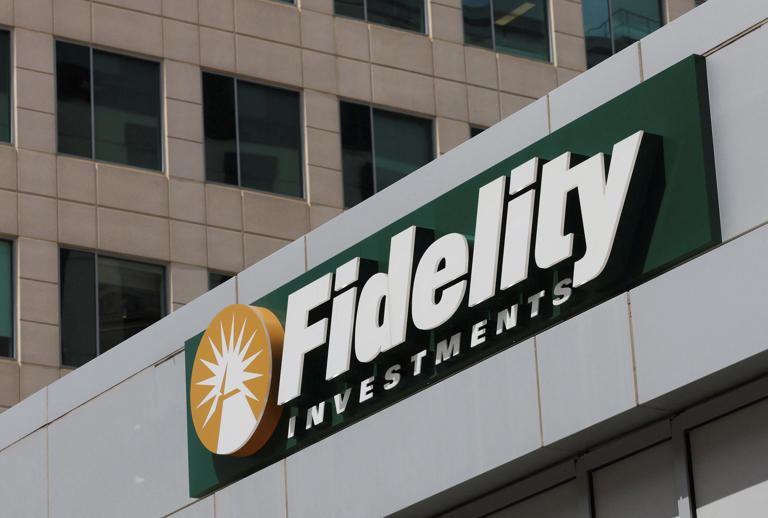 Boston-based financial company Fidelity laying off 800 employees