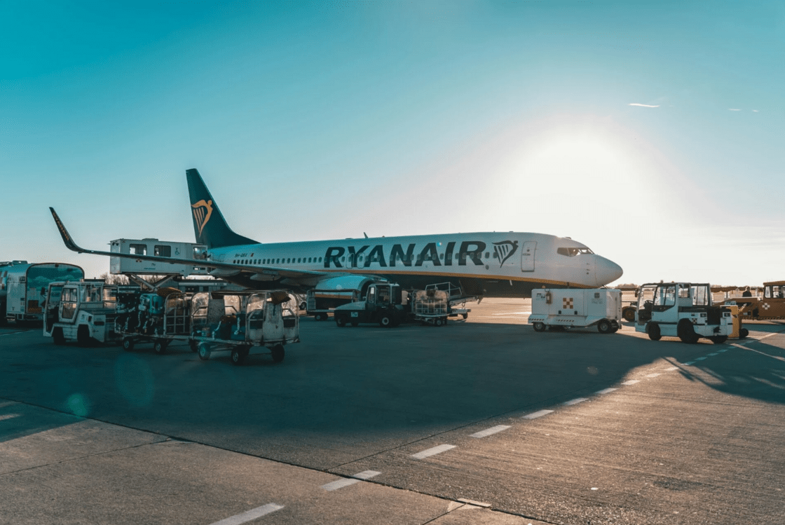 Ryanair: Κλείνει τη βάση της στη Θεσσαλονίκη - Ποια δρομολόγια καταργούνται