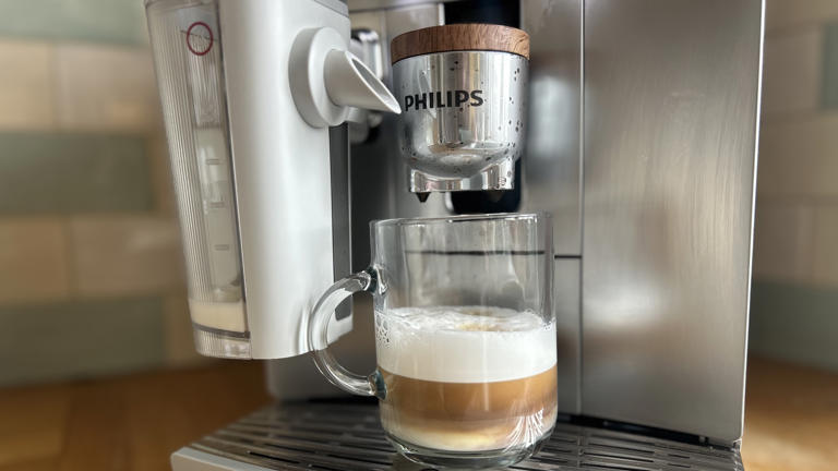 Philips Café Aromis Series 8000 review: Impressively easy for such an ...