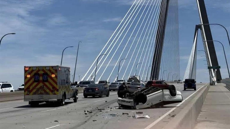 Three northbound lanes on Ravenel Bridge reopen after multi-vehicle crash