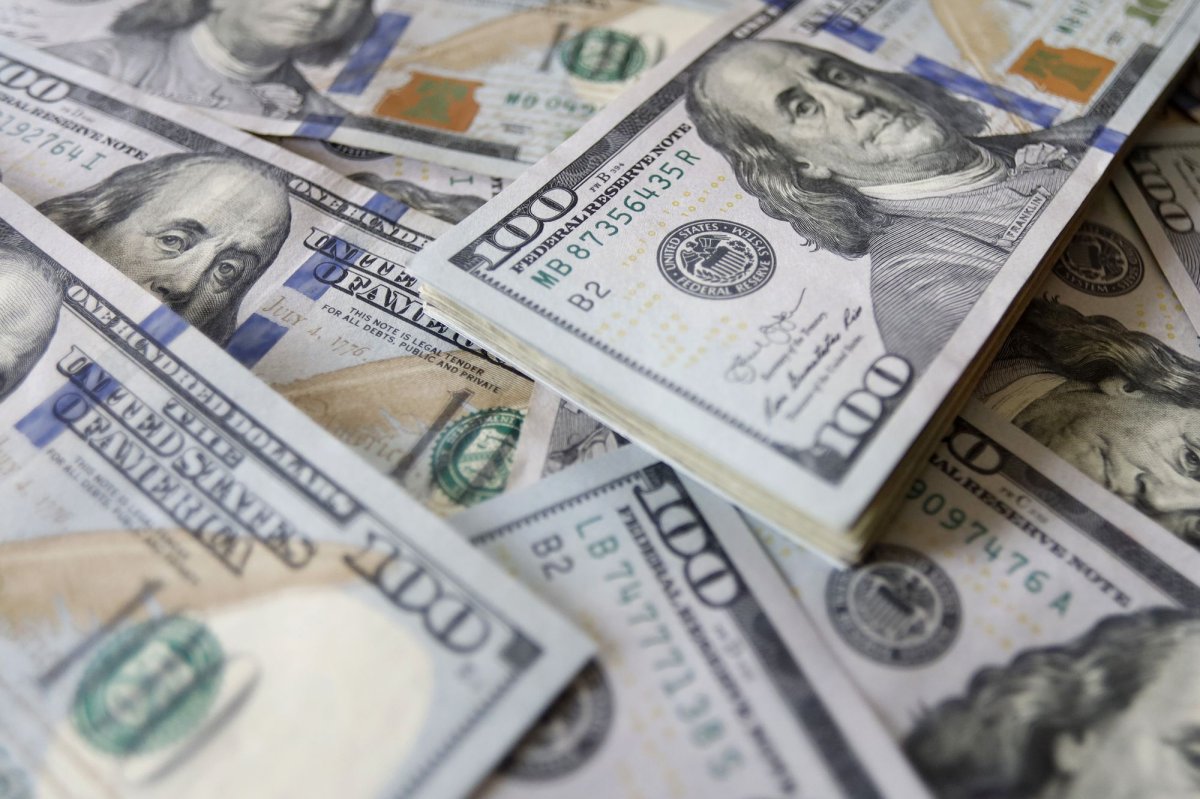 US consumer sentiment hits record low amid concerns about high prices