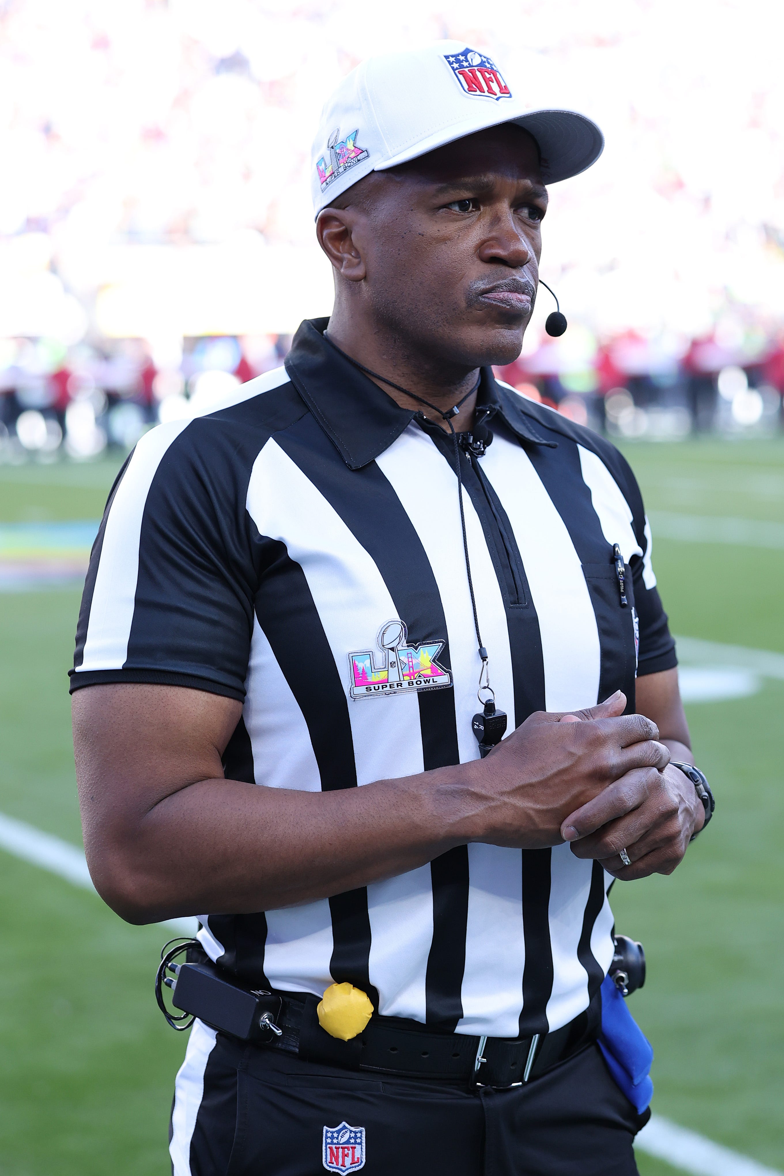 NFL, referees reach new deal, avoid 'Fail Mary' repeat