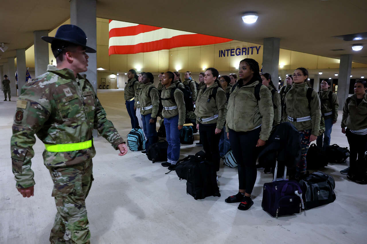 Flu outbreak strikes recruits in basic training at Lackland Air Force Base