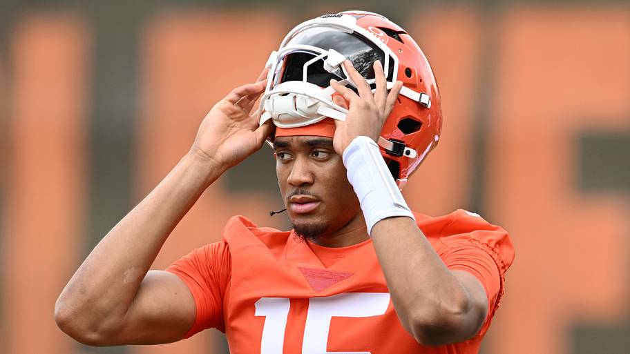 Browns coach Todd Monken isn't ruling out utilizing Taylen Green’s ...