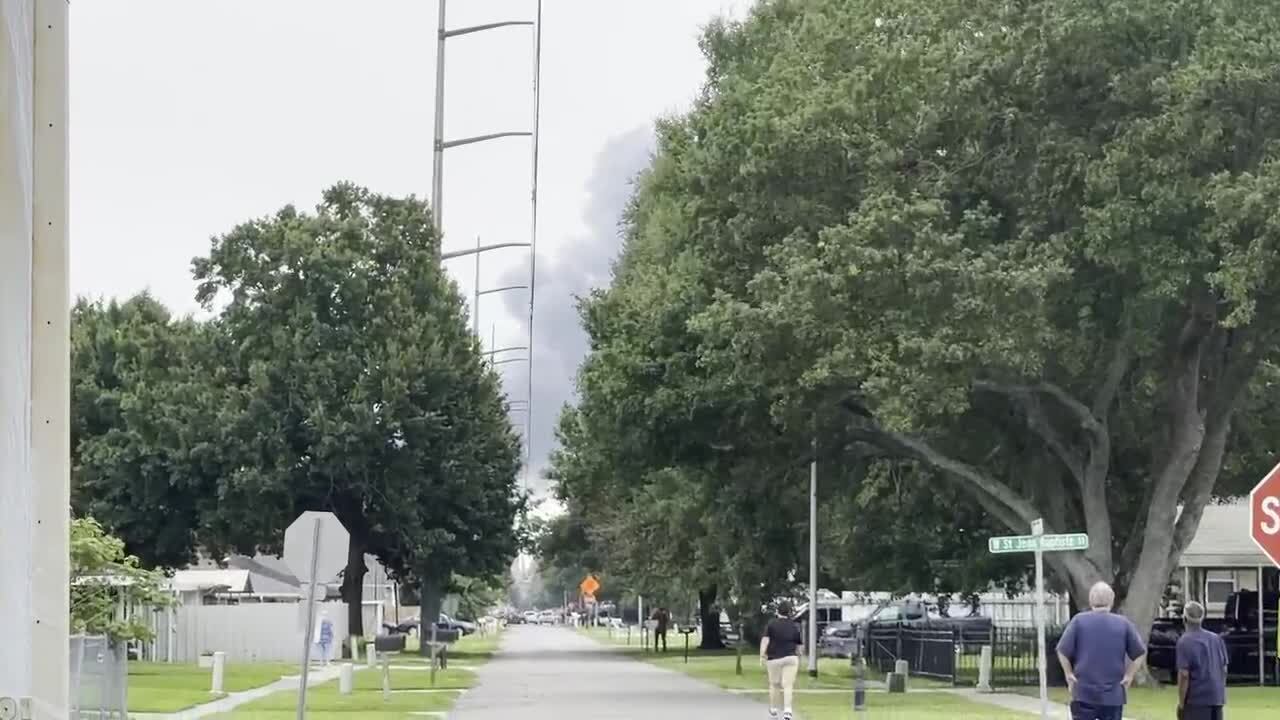 Large plume of smoke seen after explosion at Chalmette Refining