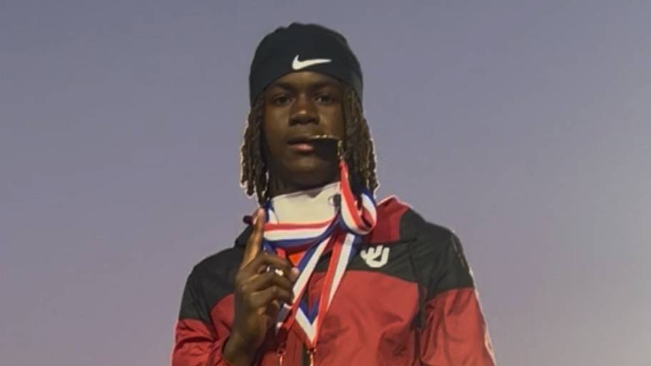 Gophers offer scholarship to Adrian Peterson’s 8th-grade son