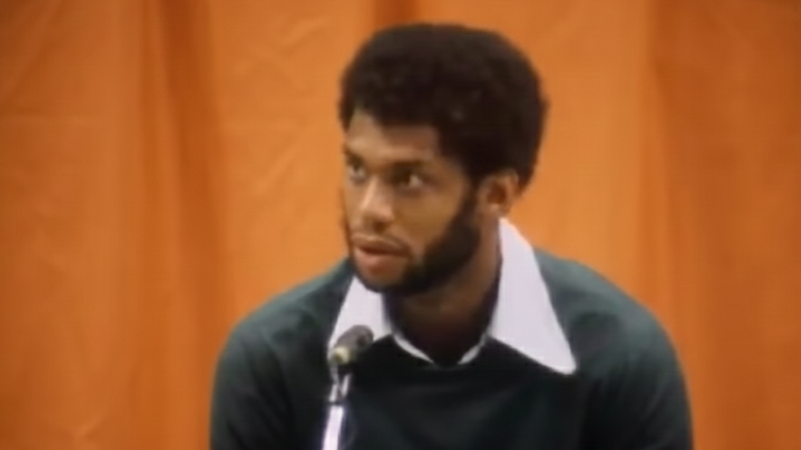The real reason Kareem joined the Lakers is darker than you think