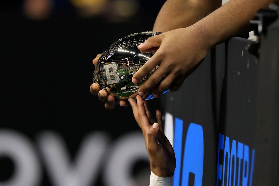 Report: Big Ten rakes in $1.47B in revenue for 2024-25, and average $79 ...