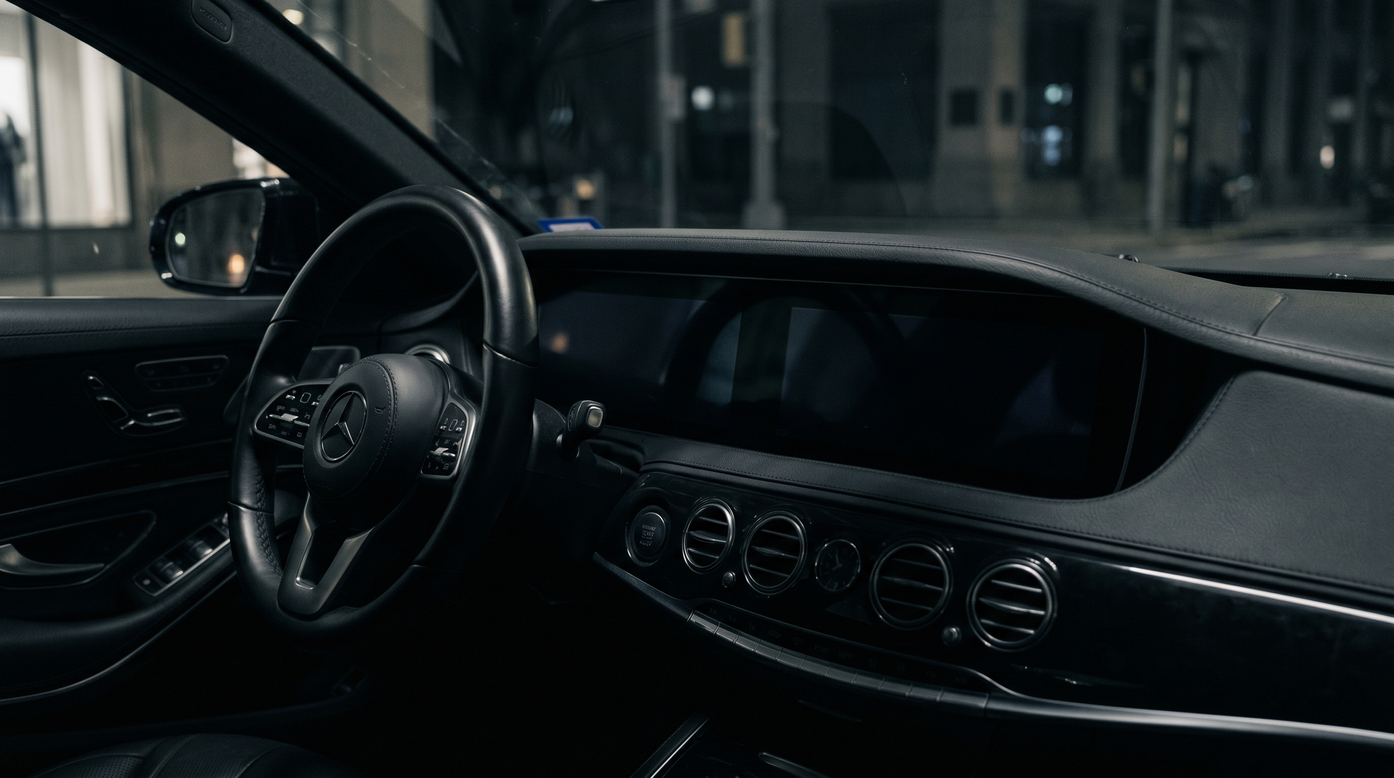 Mercedes-Benz recalls 144,049 vehicles after dashboards go blank mid-drive
