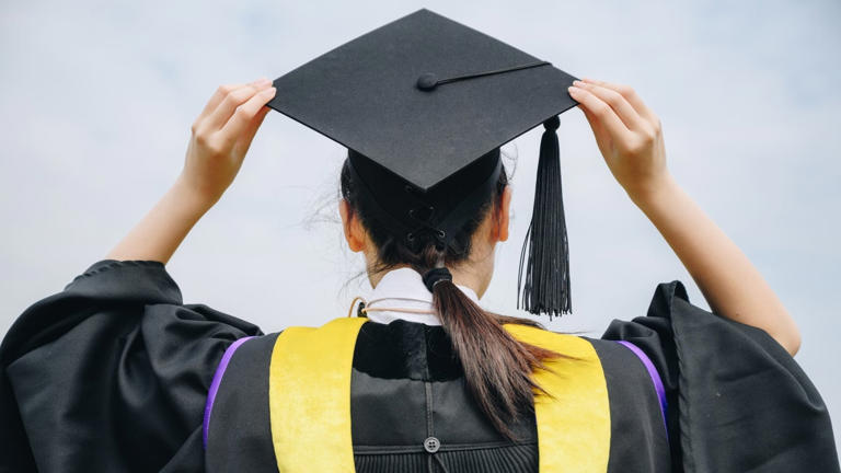Charlotte a top 10 job market for college grads