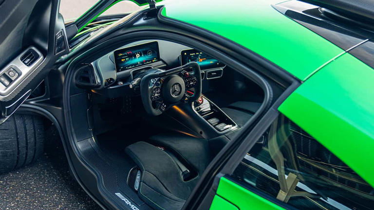 ¡No está nada mal este Mercedes-AMG ONE verde de 1.063 CV y 3 millones ...