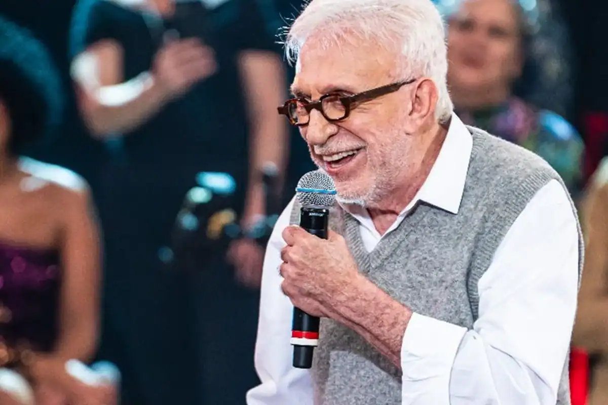 Moacyr Franco gera polêmica em evento beneficente em Brusque