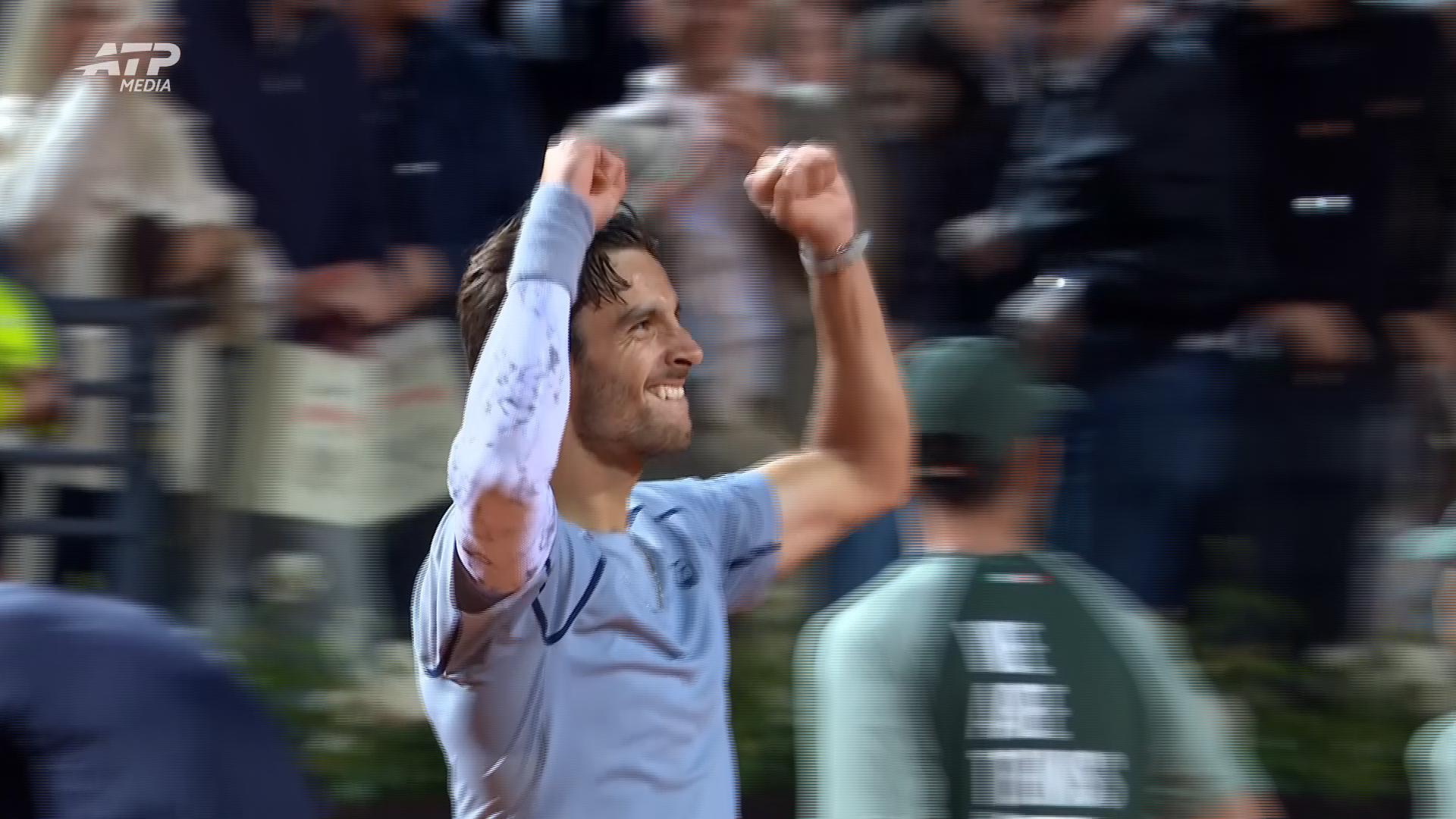 Crowd favourite Musetti beats Mpetshi Perricard in straight sets