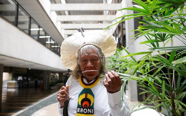 Cacique Raoni volta à UTI em estado grave