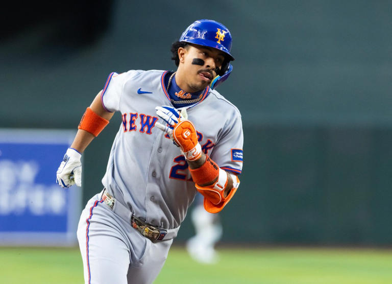 Mets break through in extras to take thrilling series opener over ...