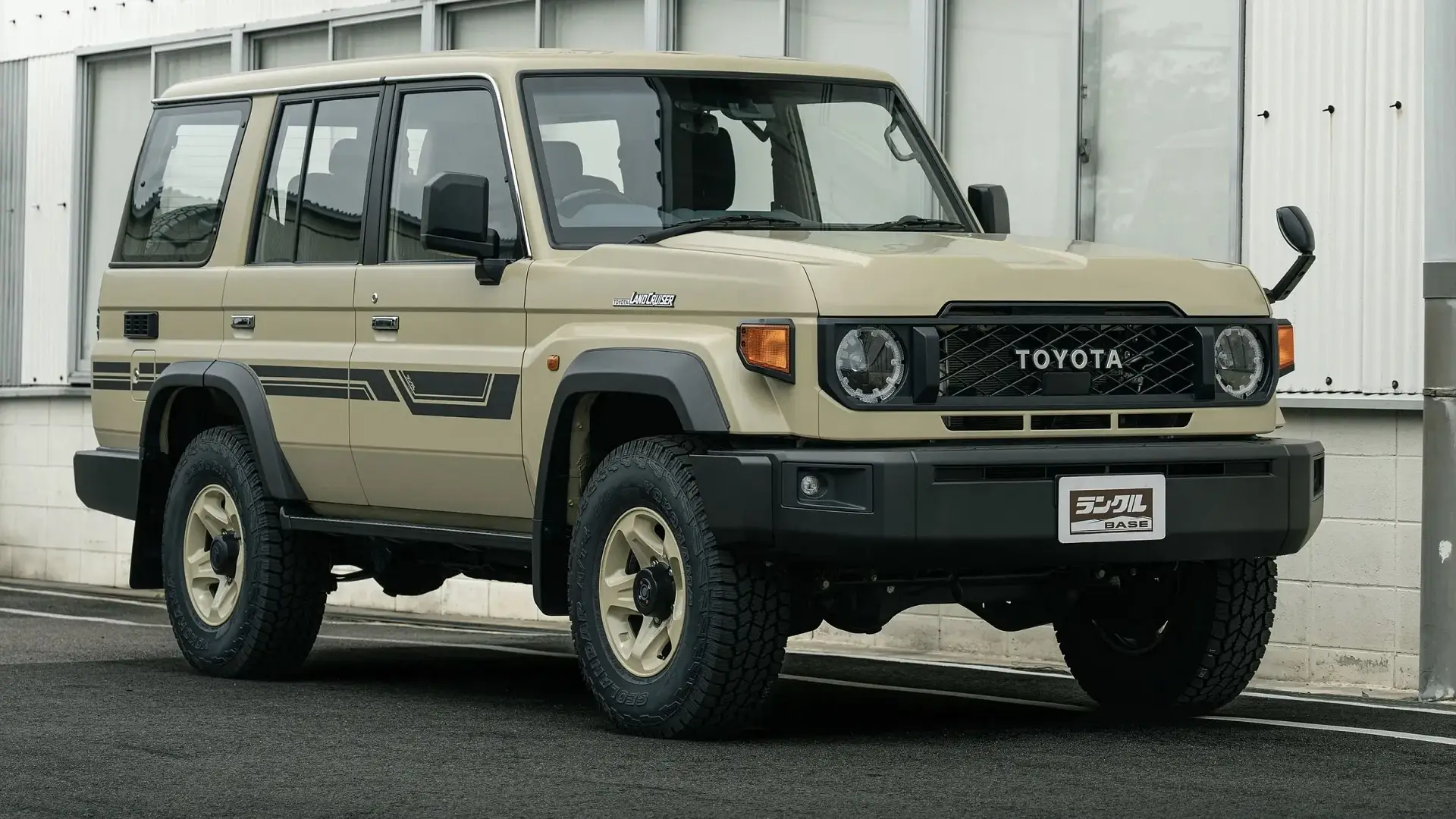Toyota LandCruiser 76 series and Prado modified concepts break cover in ...