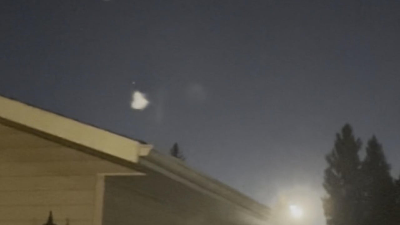 Unidentified object in Western Canada skies