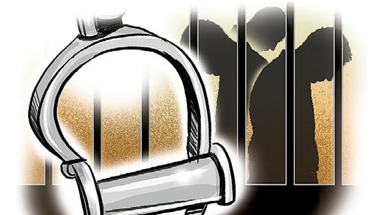 Couple, son among four held in Chennai for selling counterfeit cell phones