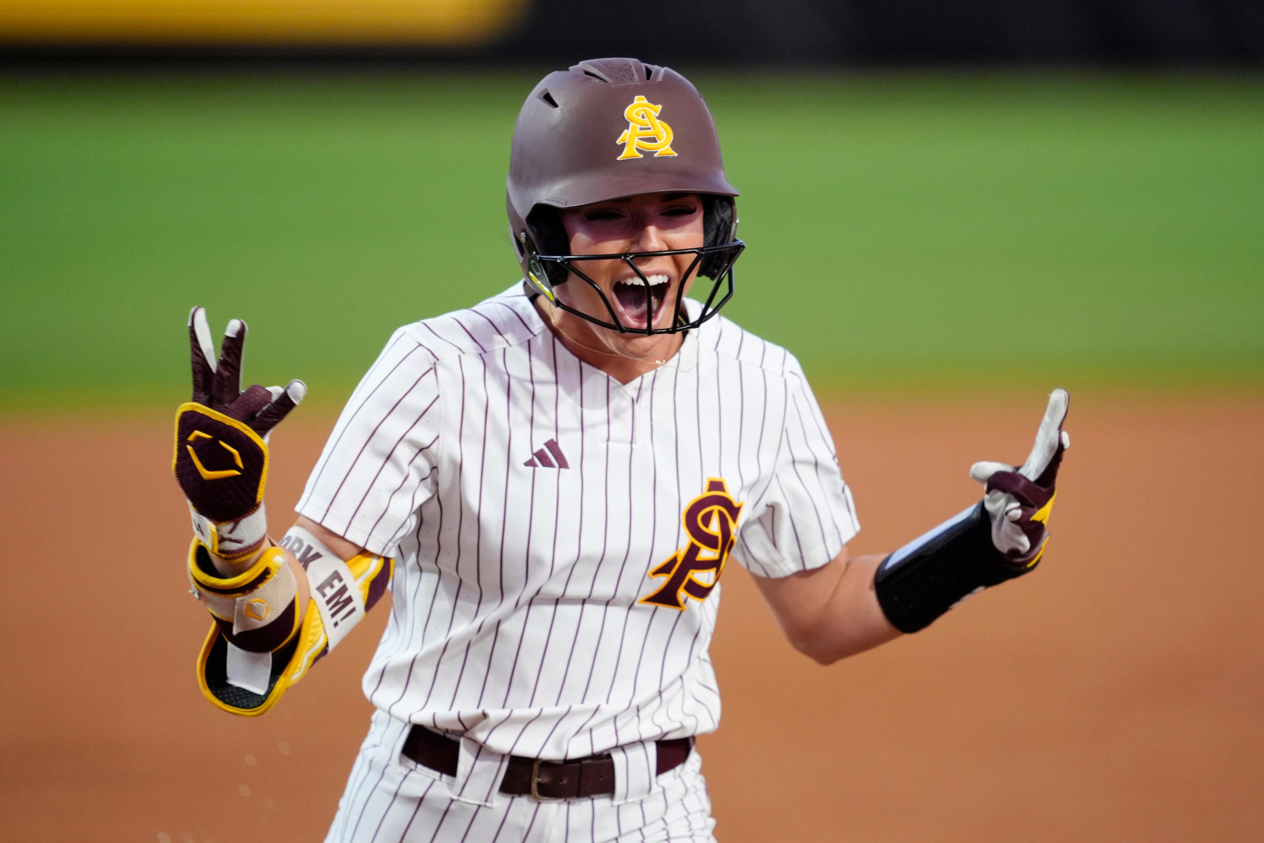 NCAA softball tournament 2026 schedule, TV channels, how to watch