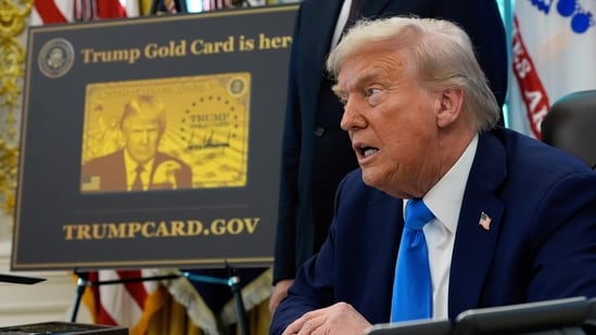 Trump Gold Card visa program struggles with shockingly fewer applicants ...