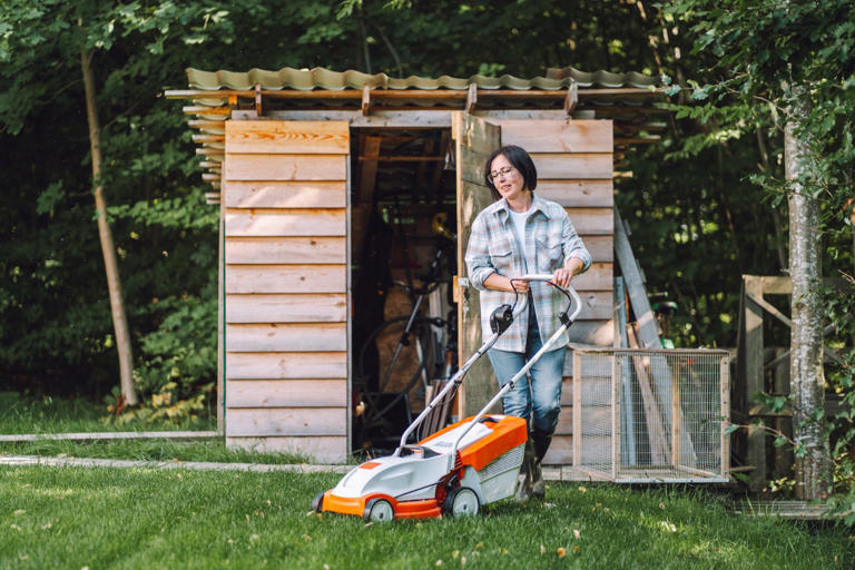 The worst time of day to mow your lawn might surprise you