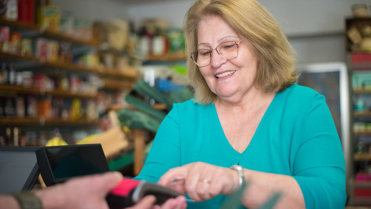 11 'weird' characteristics of people who refuse to use self-checkout