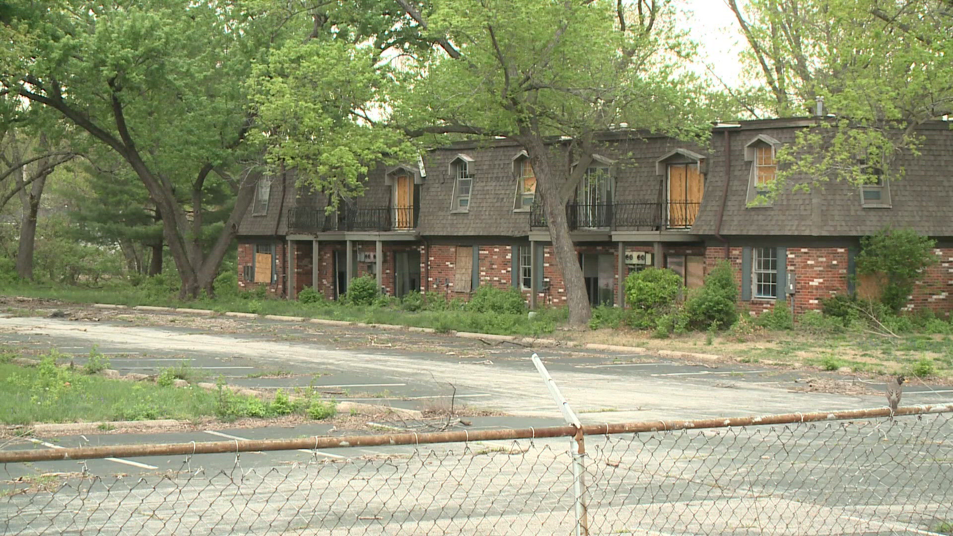 Army Corps to demolish clubhouse in St. Louis County after finding ...