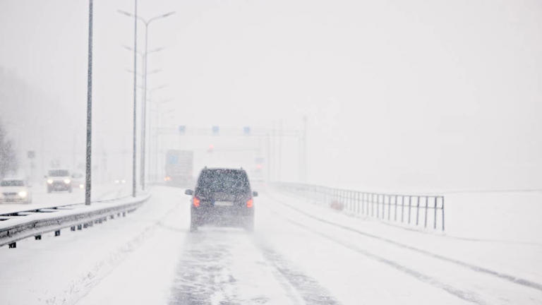 Winter storm warning: 13 inches of snow with 90 mph winds coming this ...