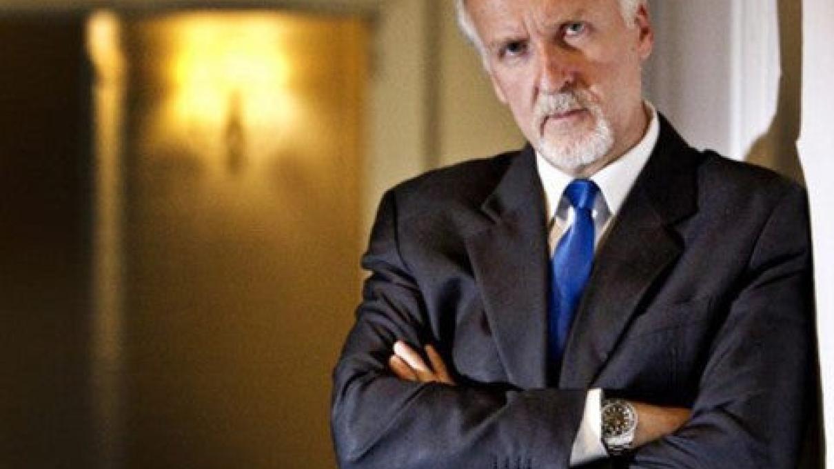 Demandan a James Cameron por usar rostro de actriz indígena en "Avatar"
