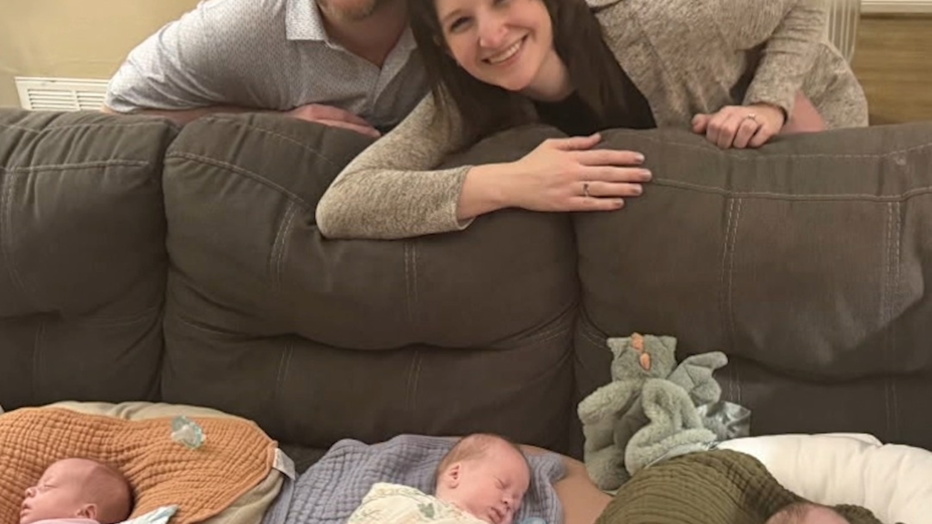 Texas maternity nurse tells David Muir about first Mother's Day at home ...