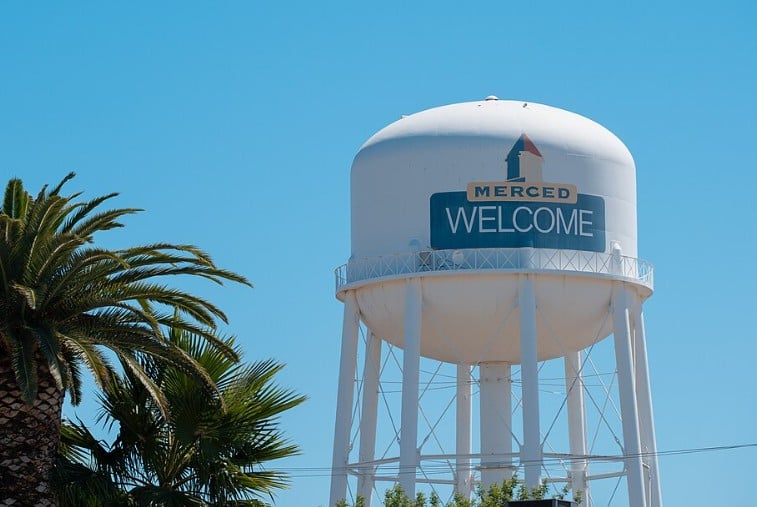 Central California farm/campus town to hold Hmong American Day