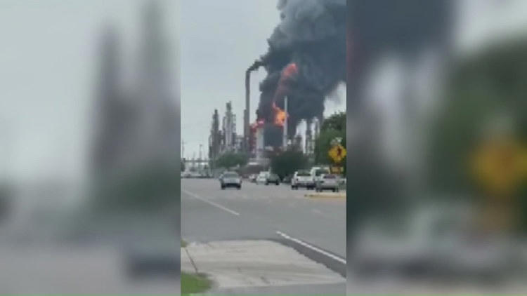 Chalmette refinery explosion, fire rocks residents