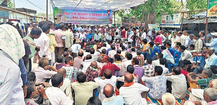 Left out of registration process, farmers block NH-26 ahead of rabi ...