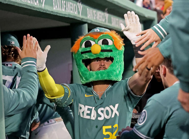 Red Sox hit two homers, Connelly Early throws gem to snap Rays' win streak