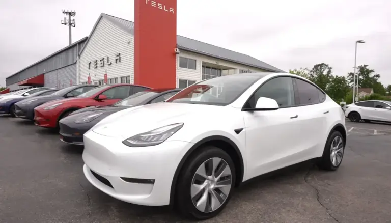 US man spent $200,000 on four Teslas and ended up losing huge amount ...