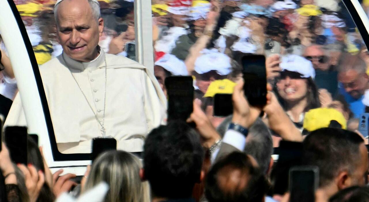 Vaticano, si riapre la ferita delle benedizioni alle coppie gay ...