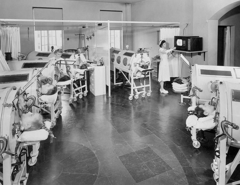 Jonas Salk, el científico que usó a su familia como conejillo de indias ...